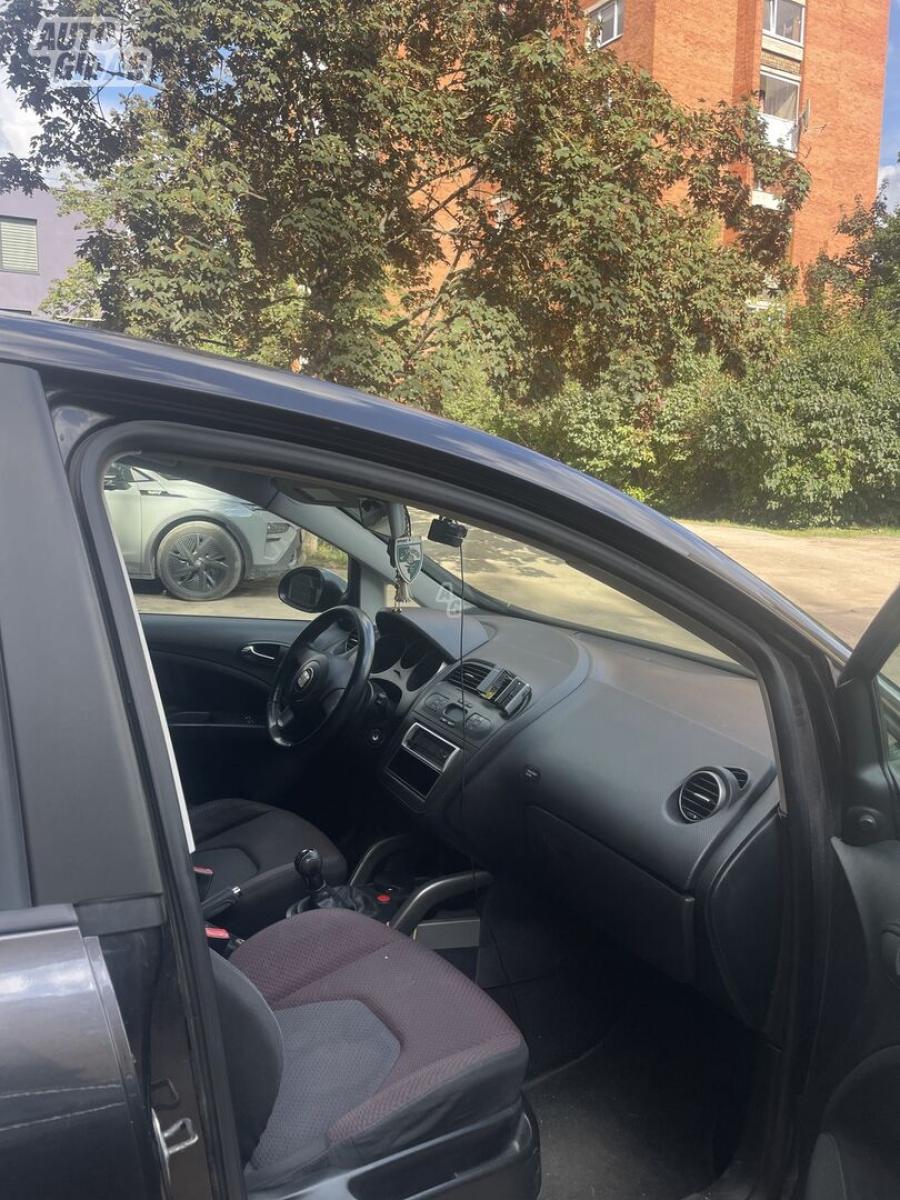 SEAT Altea 2005 in Kaunas, with an engine capacity of 2.00 L and mileage of 326 thousand km for 500 €, photo 11 on AUTOMOTO.COM.LV