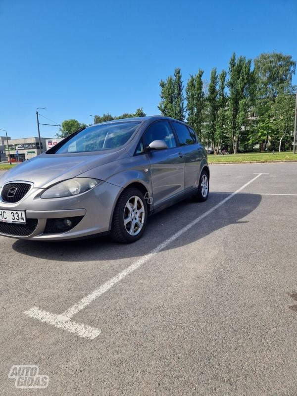 SEAT Altea 2006 in Kaunas, with an engine capacity of 2.00 L and mileage of 296 thousand km for 1799 €, photo 1 on AUTOMOTO.COM.LV