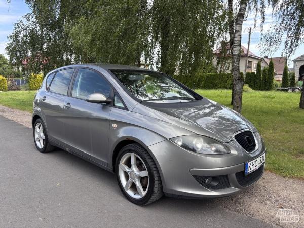SEAT Altea 2007 in Kaunas, with an engine capacity of 2.00 L and mileage of 290 thousand km for 1590 €, photo 1 on AUTOMOTO.COM.LV