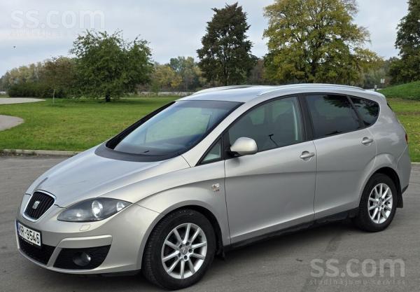 SEAT Altea 2011 in Riga, with an engine capacity of 2.00 L and mileage of 319 thousand km for 4000 €, photo 5 on AUTOMOTO.COM.LV
