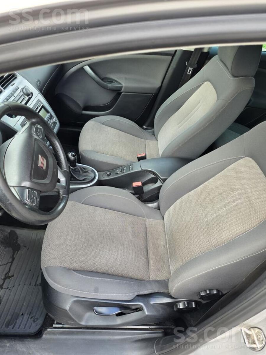 SEAT Altea 2011 in Riga, with an engine capacity of 2.00 L and mileage of 319 thousand km for 4000 €, photo 6 on AUTOMOTO.COM.LV