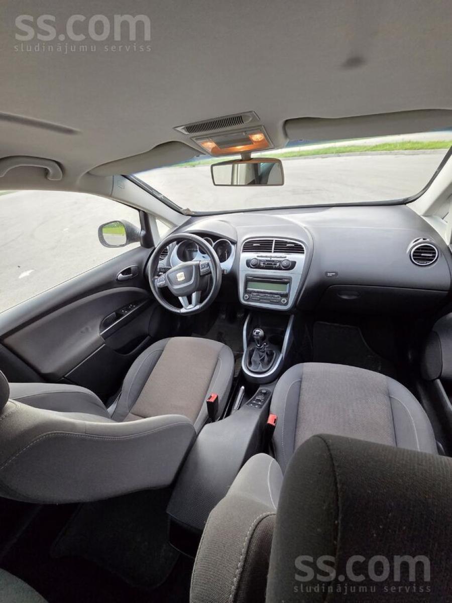 SEAT Altea 2011 in Riga, with an engine capacity of 2.00 L and mileage of 319 thousand km for 4000 €, photo 9 on AUTOMOTO.COM.LV