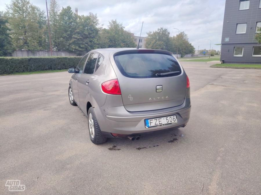 SEAT Altea 2004 in Siauliai, with an engine capacity of 1.90 L and mileage of 390 thousand km for 1650 €, photo 5 on AUTOMOTO.COM.LV