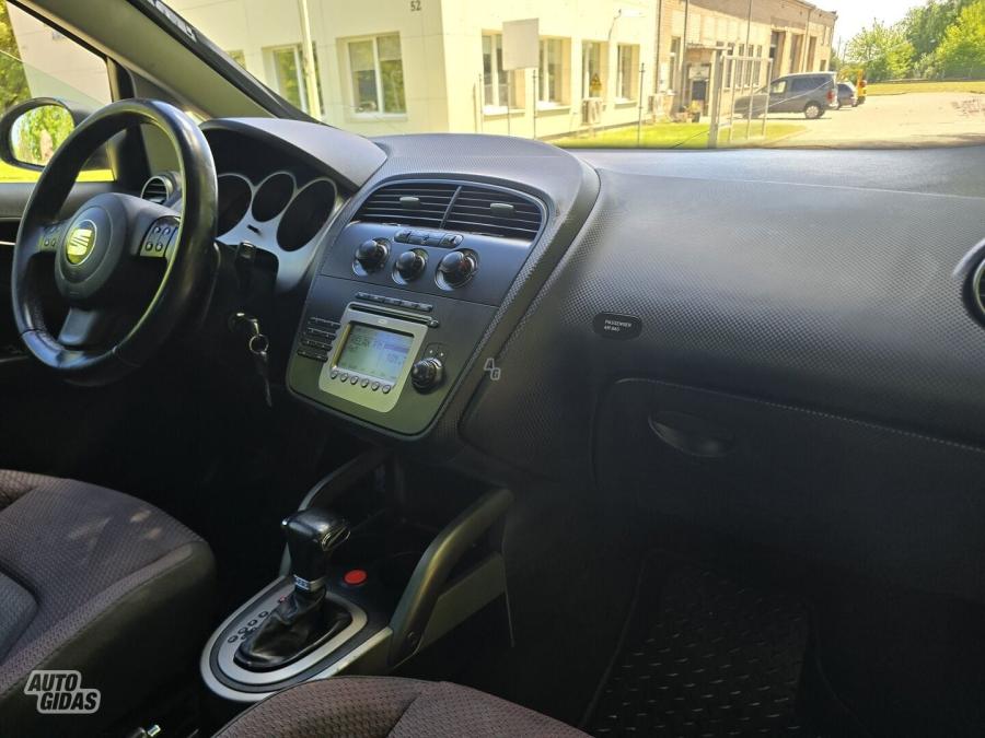 SEAT Altea 2005 in Radviliskis, with an engine capacity of 2.00 L and mileage of 285 thousand km for 2250 €, photo 17 on AUTOMOTO.COM.LV
