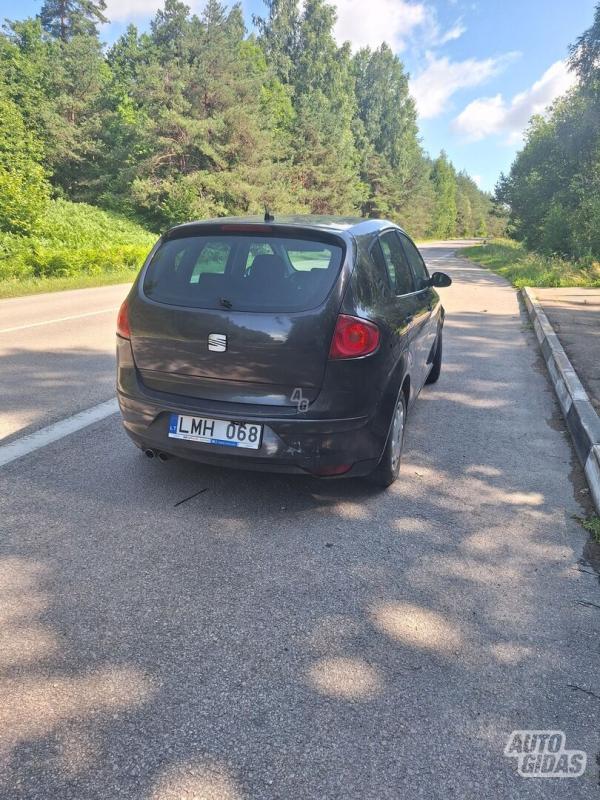 SEAT Altea 2005 in Raseiniai, with an engine capacity of 1.90 L and mileage of 279 thousand km for 480 €, photo 5 on AUTOMOTO.COM.LV