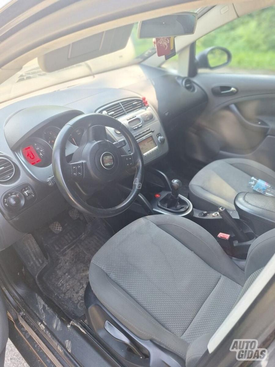 SEAT Altea 2005 Raseiniai, ar dzinēja tilpumu 1.90 L un nobraukumu 279 tūkst. km par 480 €, foto 9 vietnē AUTOMOTO.COM.LV