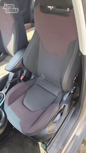 SEAT Altea 2005 in Marijampole, with an engine capacity of 2.00 L and mileage of 292 thousand km for 550 €, photo 9 on AUTOMOTO.COM.LV