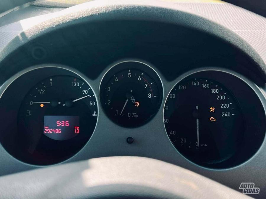 SEAT Altea 2005 in Marijampole, with an engine capacity of 2.00 L and mileage of 292 thousand km for 1000 €, photo 13 on AUTOMOTO.COM.LV
