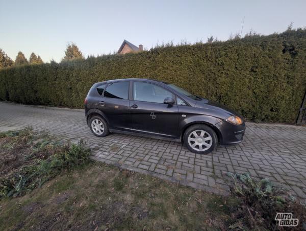 SEAT Altea 2006 in Pakruojis, with an engine capacity of 1.90 L and mileage of 380 thousand km for 800 €, photo 3 on AUTOMOTO.COM.LV