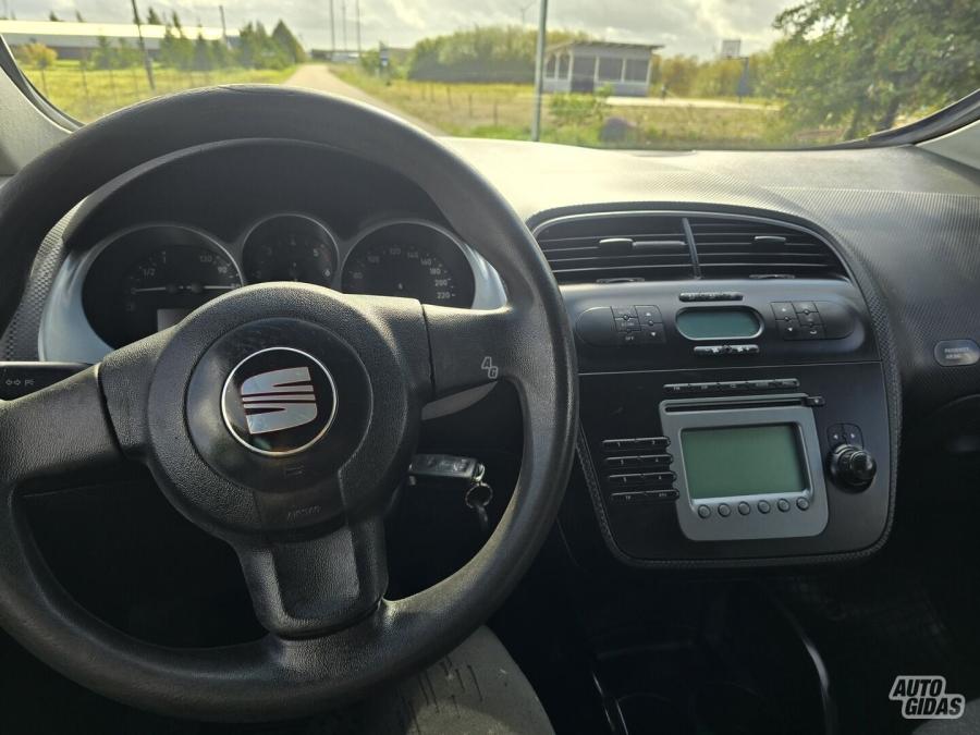 SEAT Altea 2006 Telšiai, ar dzinēja tilpumu 1.90 L un nobraukumu 323 tūkst. km par 2000 €, foto 12 vietnē AUTOMOTO.COM.LV