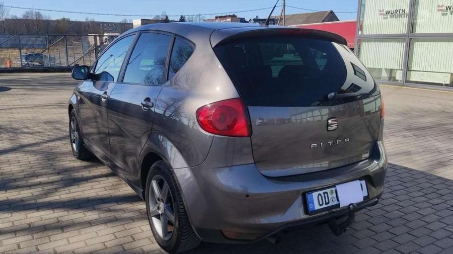 SEAT Altea 2014 in Klaipeda, with an engine capacity of 1.60 L and mileage of 198 thousand km for 4999 €, photo 6 on AUTOMOTO.COM.LV