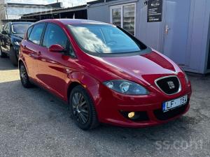 Sarkans SEAT Altea 2004 Daugavpils, ar dzinēja tilpumu 2.00 L un nobraukumu 311 tūkst. km par 1500 €, foto 3 vietnē AUTOMOTO.COM.LV