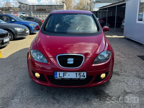 Sarkans SEAT Altea 2004 Daugavpils, ar dzinēja tilpumu 2.00 L un nobraukumu 311 tūkst. km par 1500 €, foto 5 vietnē AUTOMOTO.COM.LV