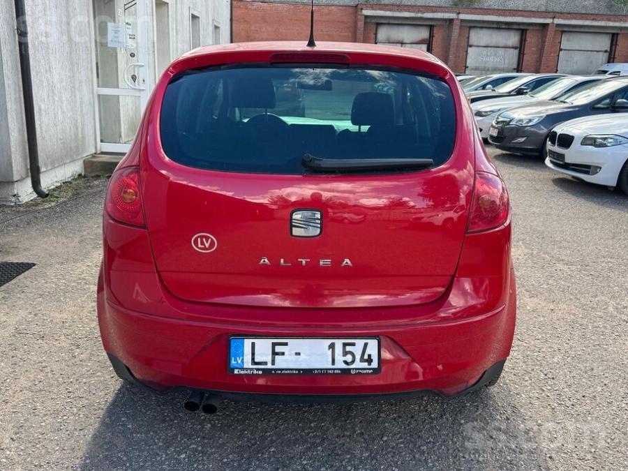 Sarkans SEAT Altea 2004 Daugavpils, ar dzinēja tilpumu 2.00 L un nobraukumu 311 tūkst. km par 1500 €, foto 7 vietnē AUTOMOTO.COM.LV