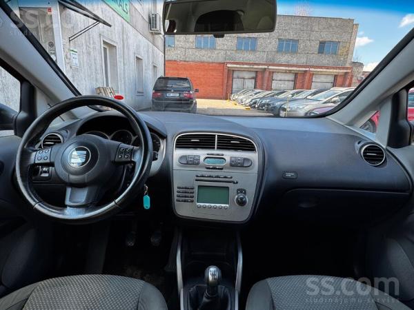 Sarkans SEAT Altea 2004 Daugavpils, ar dzinēja tilpumu 2.00 L un nobraukumu 311 tūkst. km par 1500 €, foto 8 vietnē AUTOMOTO.COM.LV