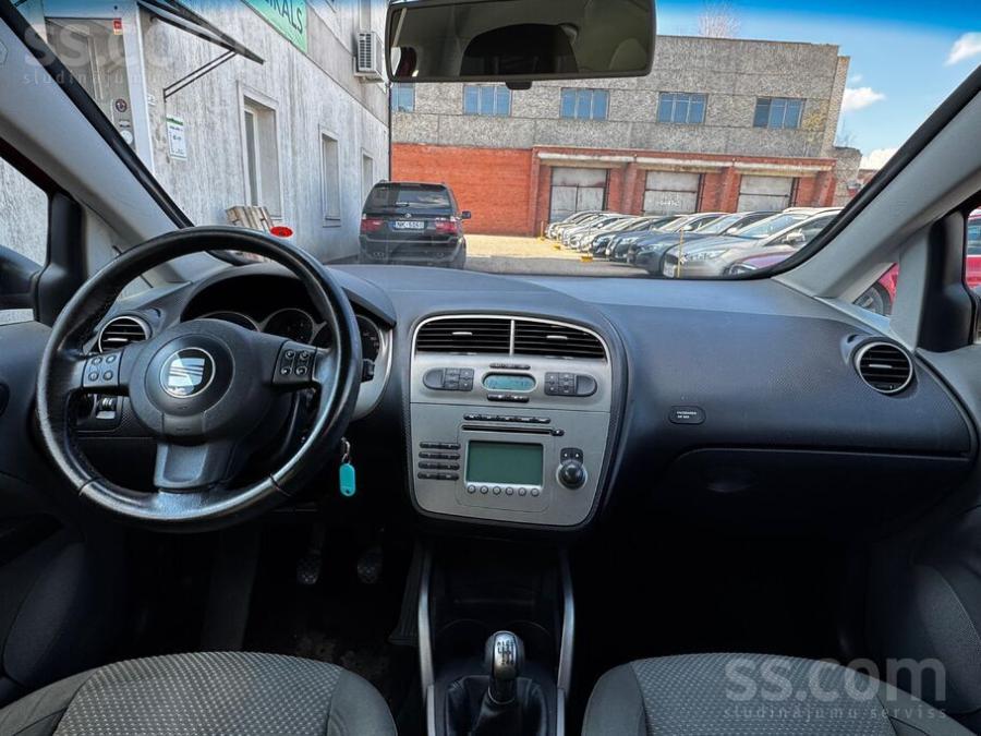 Sarkans SEAT Altea 2004 Daugavpils, ar dzinēja tilpumu 2.00 L un nobraukumu 311 tūkst. km par 1500 €, foto 9 vietnē AUTOMOTO.COM.LV