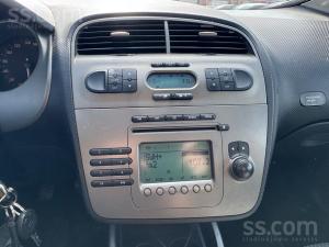 Sarkans SEAT Altea 2004 Daugavpils, ar dzinēja tilpumu 2.00 L un nobraukumu 311 tūkst. km par 1500 €, foto 13 vietnē AUTOMOTO.COM.LV