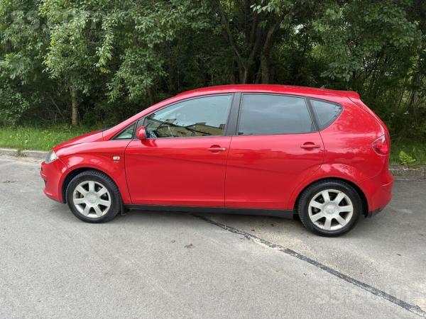 Sarkans SEAT Altea 2004 Liepāja, ar dzinēja tilpumu 2.00 L un nobraukumu 244 tūkst. km par 990 €, foto 1 vietnē AUTOMOTO.COM.LV