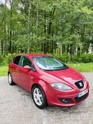 Red SEAT Altea 2005 in Riga, with an engine capacity of 2.00 L and mileage of 340 thousand km for 1500 €, photo  on AUTOMOTO.COM.LV