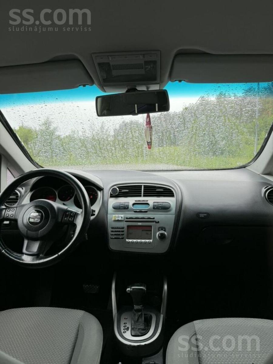 Red SEAT Altea 2005 in Riga, with an engine capacity of 2.00 L and mileage of 340 thousand km for 1500 €, photo 7 on AUTOMOTO.COM.LV