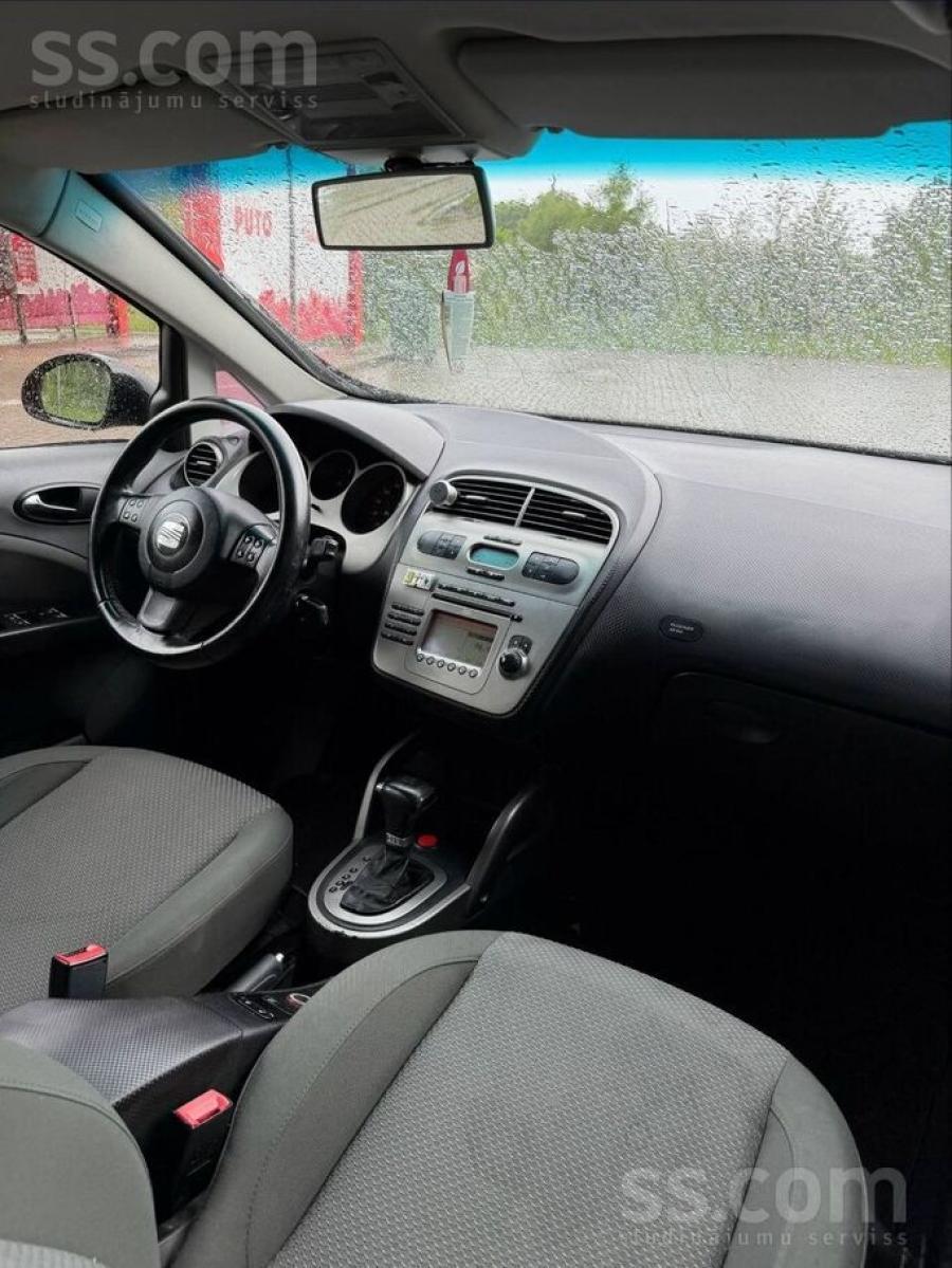 Red SEAT Altea 2005 in Riga, with an engine capacity of 2.00 L and mileage of 340 thousand km for 1500 €, photo 8 on AUTOMOTO.COM.LV