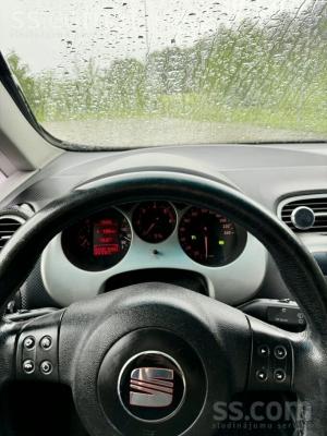 Red SEAT Altea 2005 in Riga, with an engine capacity of 2.00 L and mileage of 340 thousand km for 1500 €, photo 10 on AUTOMOTO.COM.LV