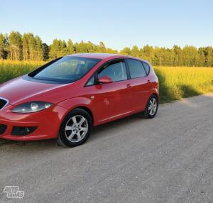 Sarkans SEAT Altea 2005 Šauļi, ar dzinēja tilpumu 2.00 L un nobraukumu 295 tūkst. km par 1500 €, foto  vietnē AUTOMOTO.COM.LV