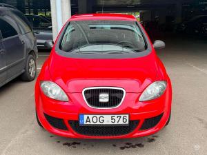 Red SEAT Altea 2005 in Vilnius, with an engine capacity of 1.60 L and mileage of 266 thousand km for 1500 €, photo 4 on AUTOMOTO.COM.LV
