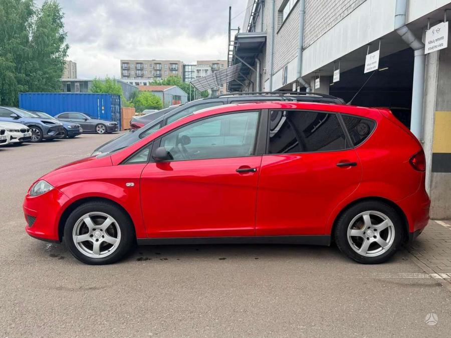 Red SEAT Altea 2005 in Vilnius, with an engine capacity of 1.60 L and mileage of 266 thousand km for 1500 €, photo 8 on AUTOMOTO.COM.LV