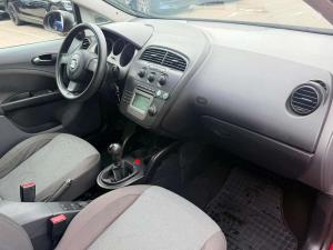 Red SEAT Altea 2005 in Vilnius, with an engine capacity of 1.60 L and mileage of 266 thousand km for 1500 €, photo 12 on AUTOMOTO.COM.LV