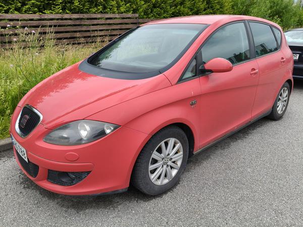 Sarkans SEAT Altea 2006 Tallina, ar dzinēja tilpumu 2.00 L un nobraukumu 250 tūkst. km par 900 €, foto 1 vietnē AUTOMOTO.COM.LV