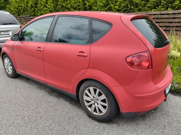 Sarkans SEAT Altea 2006 Tallina, ar dzinēja tilpumu 2.00 L un nobraukumu 250 tūkst. km par 900 €, foto 2 vietnē AUTOMOTO.COM.LV