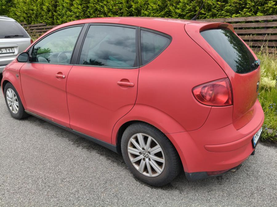 Sarkans SEAT Altea 2006 Tallina, ar dzinēja tilpumu 2.00 L un nobraukumu 250 tūkst. km par 900 €, foto 3 vietnē AUTOMOTO.COM.LV
