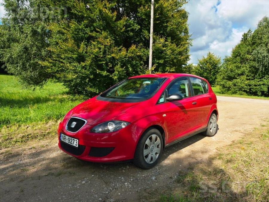 Sarkans SEAT Altea 2006 Liepāja, ar dzinēja tilpumu 1.60 L un nobraukumu 243 tūkst. km par 1300 €, foto 1 vietnē AUTOMOTO.COM.LV