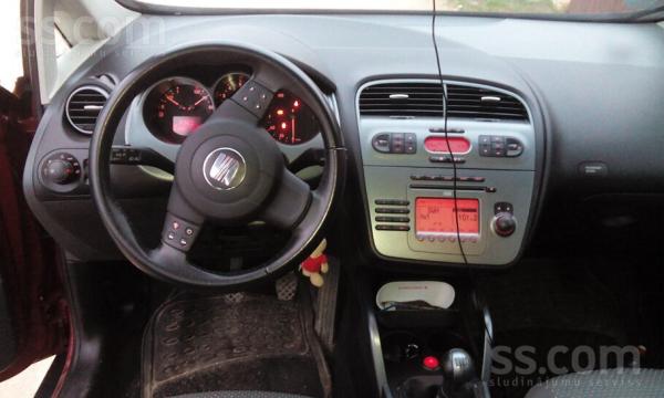 Sarkans SEAT Altea 2007 Aizkraukle, ar dzinēja tilpumu 1.60 L un nobraukumu 195 tūkst. km par 2500 €, foto 3 vietnē AUTOMOTO.COM.LV