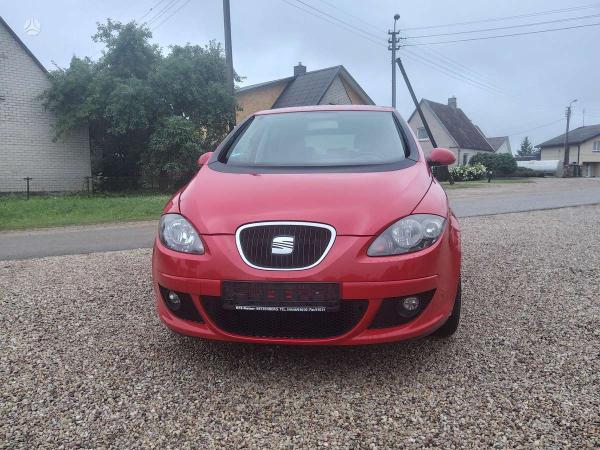 Sarkans SEAT Altea 2008 Rokiškis, ar dzinēja tilpumu 1.60 L un nobraukumu 176 tūkst. km par 2400 €, foto 1 vietnē AUTOMOTO.COM.LV