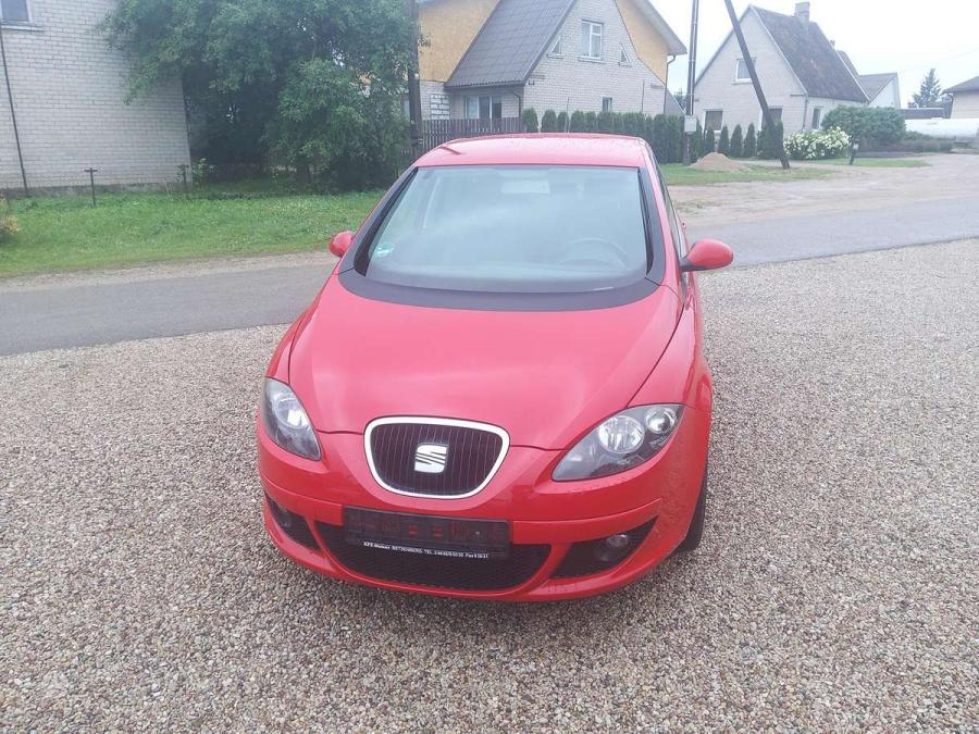 Sarkans SEAT Altea 2008 Rokiškis, ar dzinēja tilpumu 1.60 L un nobraukumu 176 tūkst. km par 2400 €, foto 3 vietnē AUTOMOTO.COM.LV