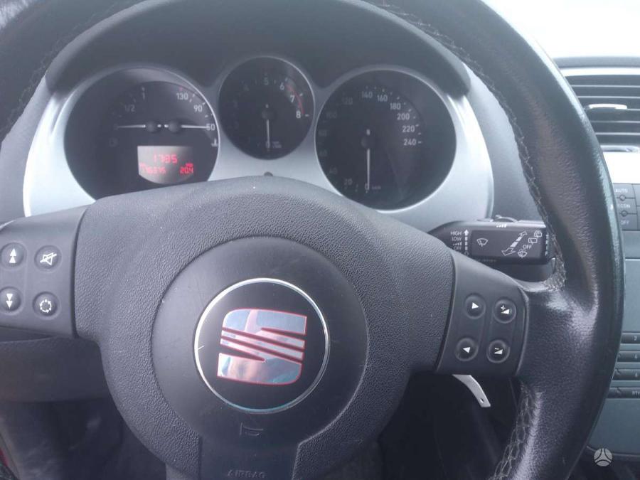 Sarkans SEAT Altea 2008 Rokiškis, ar dzinēja tilpumu 1.60 L un nobraukumu 176 tūkst. km par 2400 €, foto 17 vietnē AUTOMOTO.COM.LV
