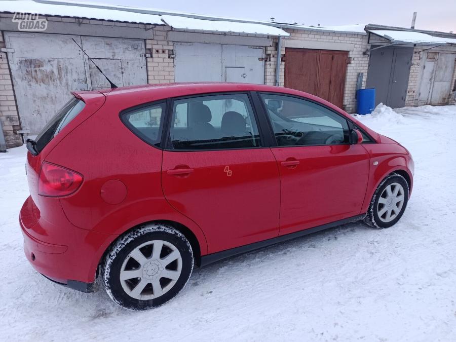 Red SEAT Altea 2005 in Alytus, with an engine capacity of 1.90 L and mileage of 320 thousand km for 999 €, photo 7 on AUTOMOTO.COM.LV