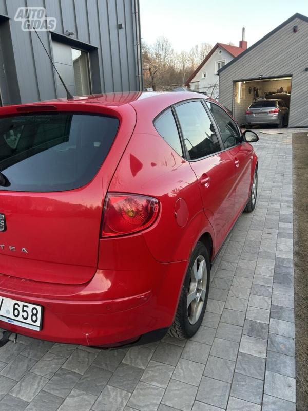 Red SEAT Altea 2006 in Vilnius, with an engine capacity of 2.00 L and mileage of 350 thousand km for 750 €, photo 5 on AUTOMOTO.COM.LV