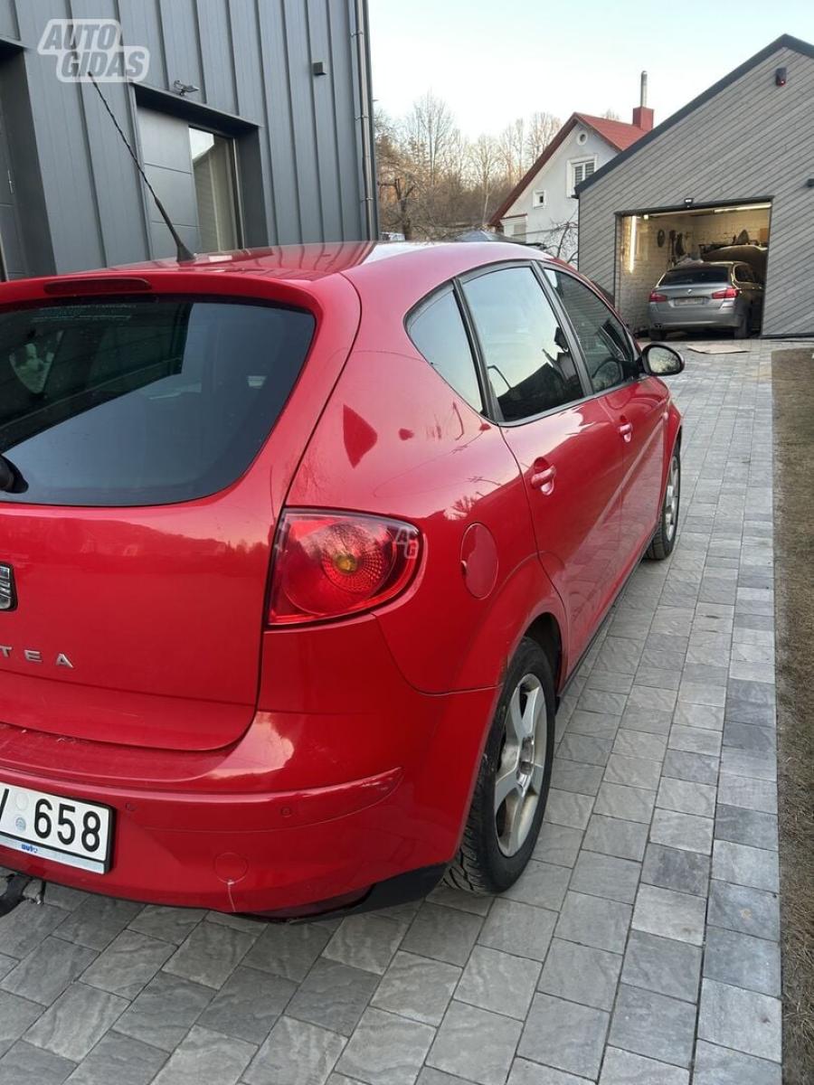 Red SEAT Altea 2006 in Vilnius, with an engine capacity of 2.00 L and mileage of 350 thousand km for 750 €, photo 5 on AUTOMOTO.COM.LV