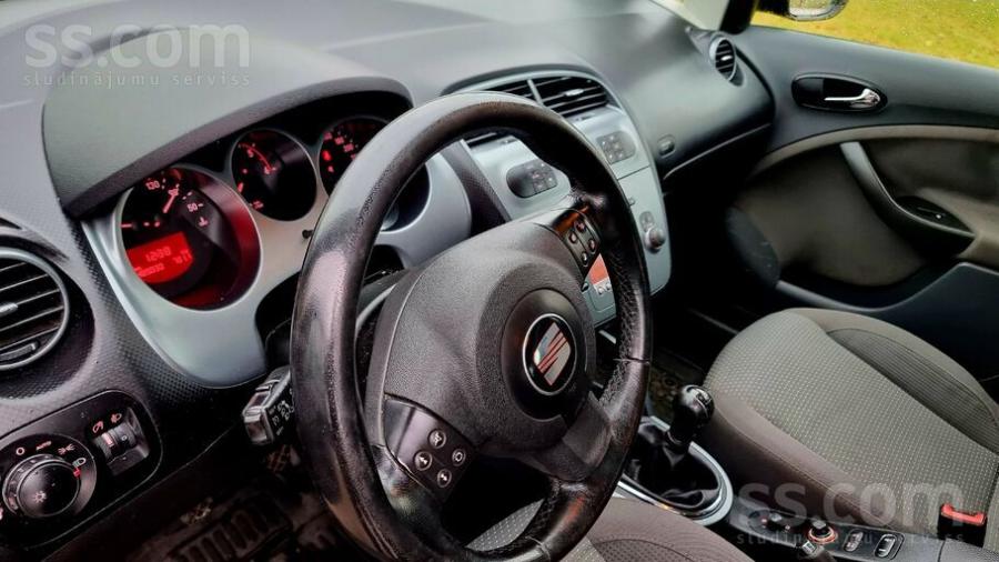 Sarkans SEAT Altea 2006 Cēsis, ar dzinēja tilpumu 2.00 L un nobraukumu 490 tūkst. km par 2100 €, foto 14 vietnē AUTOMOTO.COM.LV