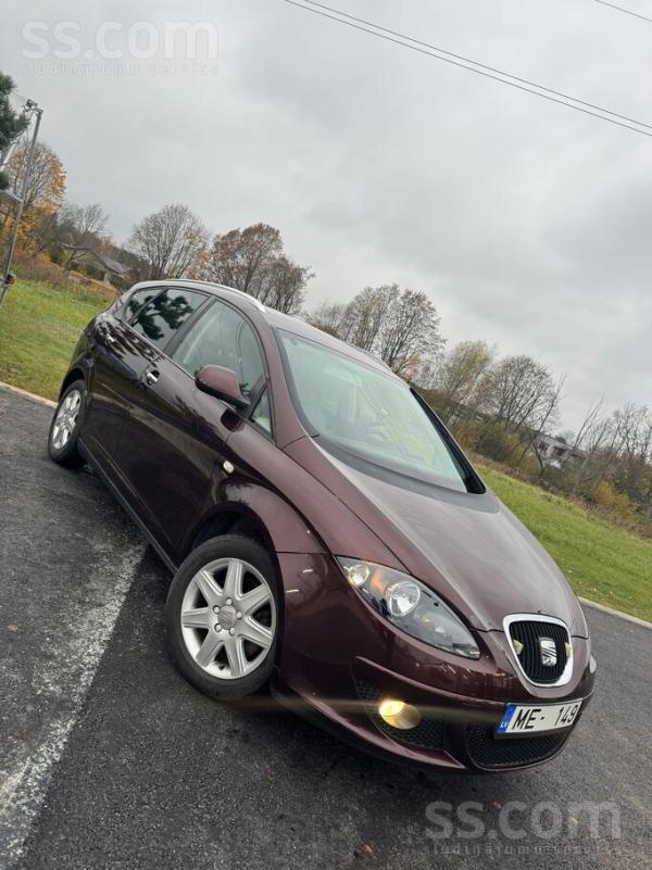 Sarkans SEAT Altea 2006 Rīga, ar dzinēja tilpumu 2.00 L un nobraukumu 345 tūkst. km par 4295 €, foto 1 vietnē AUTOMOTO.COM.LV