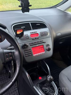 Sarkans SEAT Altea 2006 Rīga, ar dzinēja tilpumu 2.00 L un nobraukumu 345 tūkst. km par 4295 €, foto 9 vietnē AUTOMOTO.COM.LV