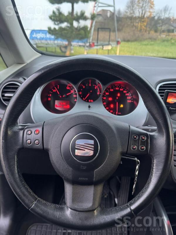 Sarkans SEAT Altea 2006 Rīga, ar dzinēja tilpumu 2.00 L un nobraukumu 345 tūkst. km par 4295 €, foto 9 vietnē AUTOMOTO.COM.LV
