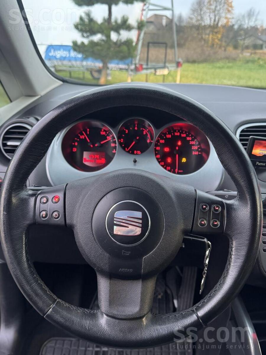 Sarkans SEAT Altea 2006 Rīga, ar dzinēja tilpumu 2.00 L un nobraukumu 345 tūkst. km par 4295 €, foto 10 vietnē AUTOMOTO.COM.LV