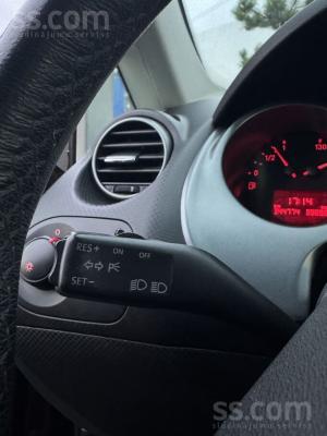 Sarkans SEAT Altea 2006 Rīga, ar dzinēja tilpumu 2.00 L un nobraukumu 345 tūkst. km par 4295 €, foto 12 vietnē AUTOMOTO.COM.LV