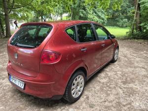 Red SEAT Altea 2006 in Kaunas, with an engine capacity of 1.90 L and mileage of 299 thousand km for 1200 €, photo 8 on AUTOMOTO.COM.LV