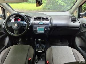Red SEAT Altea 2006 in Kaunas, with an engine capacity of 1.90 L and mileage of 299 thousand km for 1200 €, photo 12 on AUTOMOTO.COM.LV