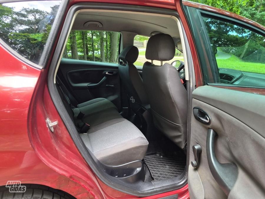 Red SEAT Altea 2006 in Kaunas, with an engine capacity of 1.90 L and mileage of 299 thousand km for 1200 €, photo 16 on AUTOMOTO.COM.LV